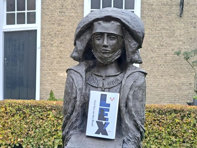 Lex | Gert-Jan van den Bemd - The Cactus Lounge